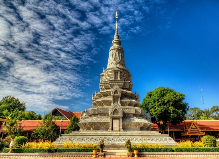 Silver Pagoda Phnom Penh: Complete guide for Understand & Visit