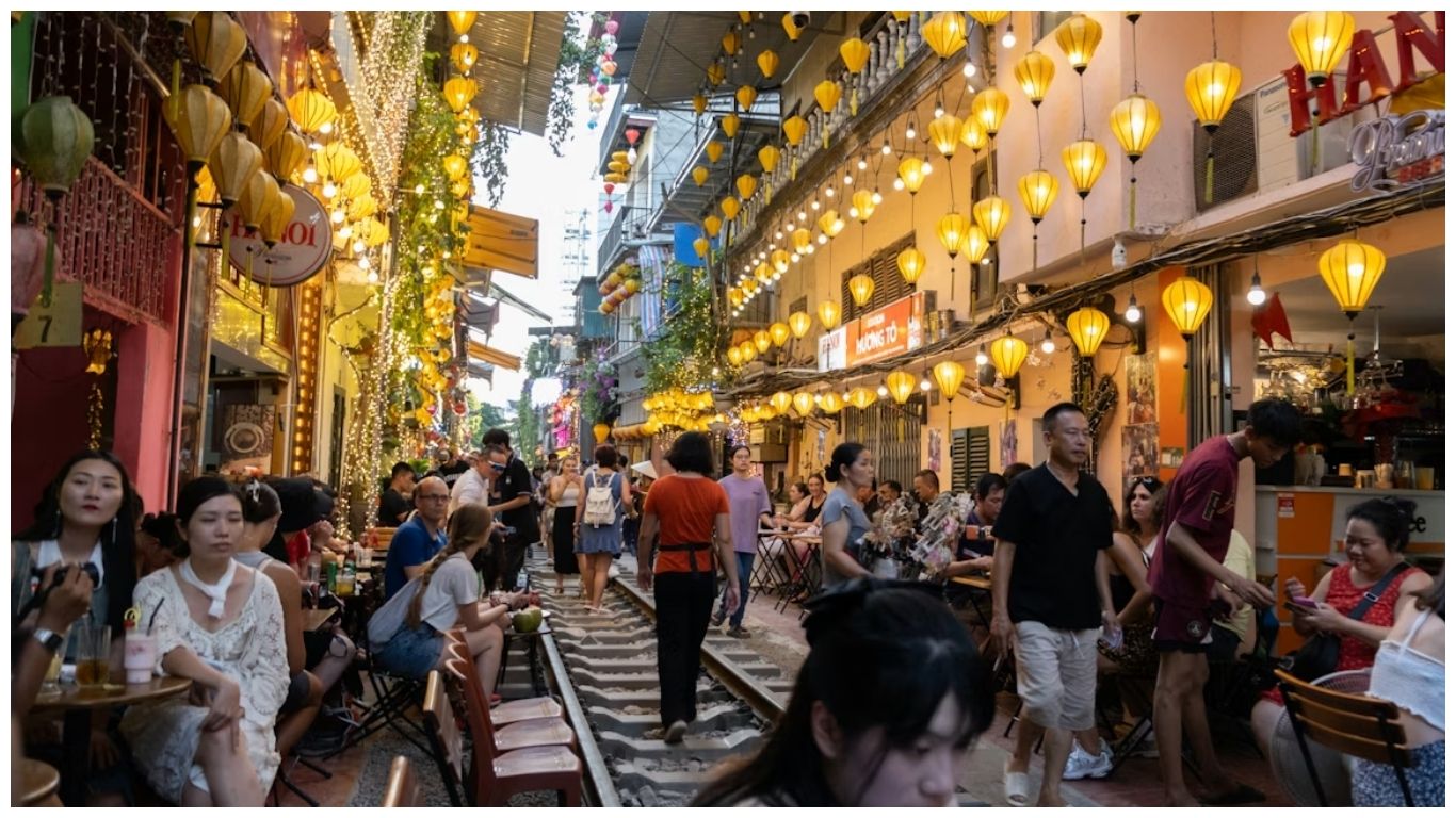 Hanoi 36 Streets Complete Guide: Explore the Historic Old Quarter Like ...
